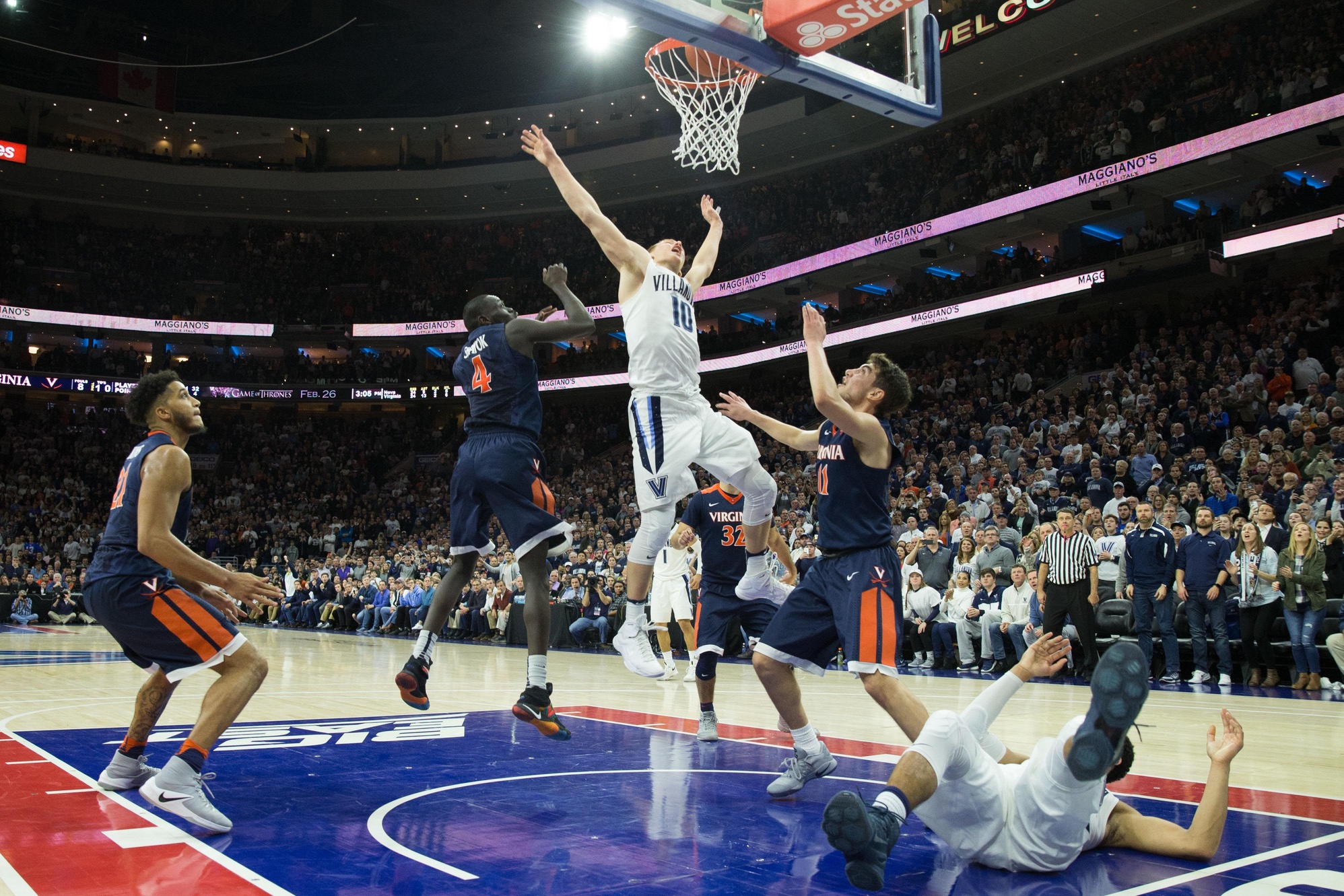 Villanova's Game-Winner From Every Angle - Crossing Broad