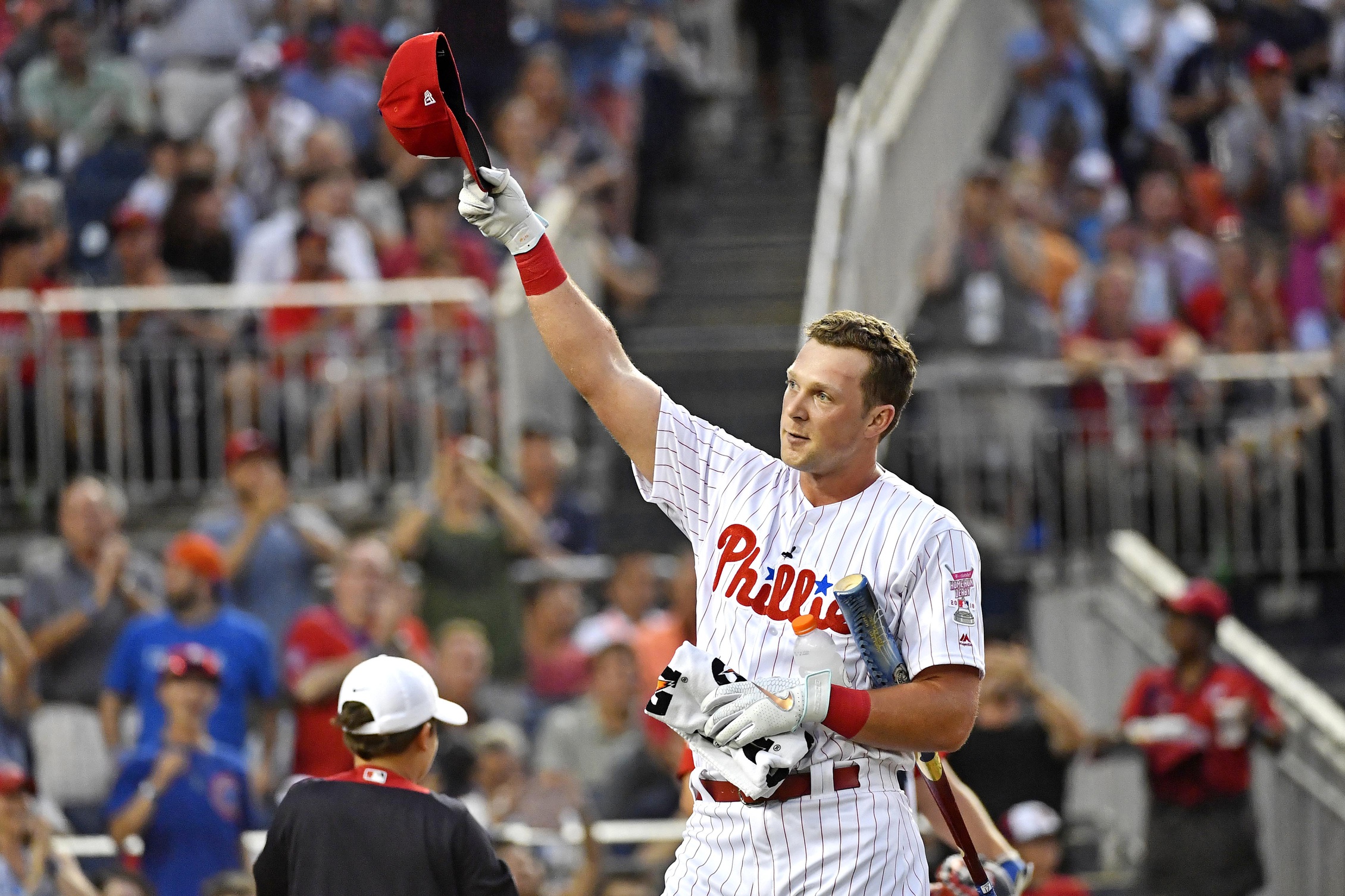 Scott Kingery Hung Out With Rhys Hoskins’ Dog During the Derby Last ...