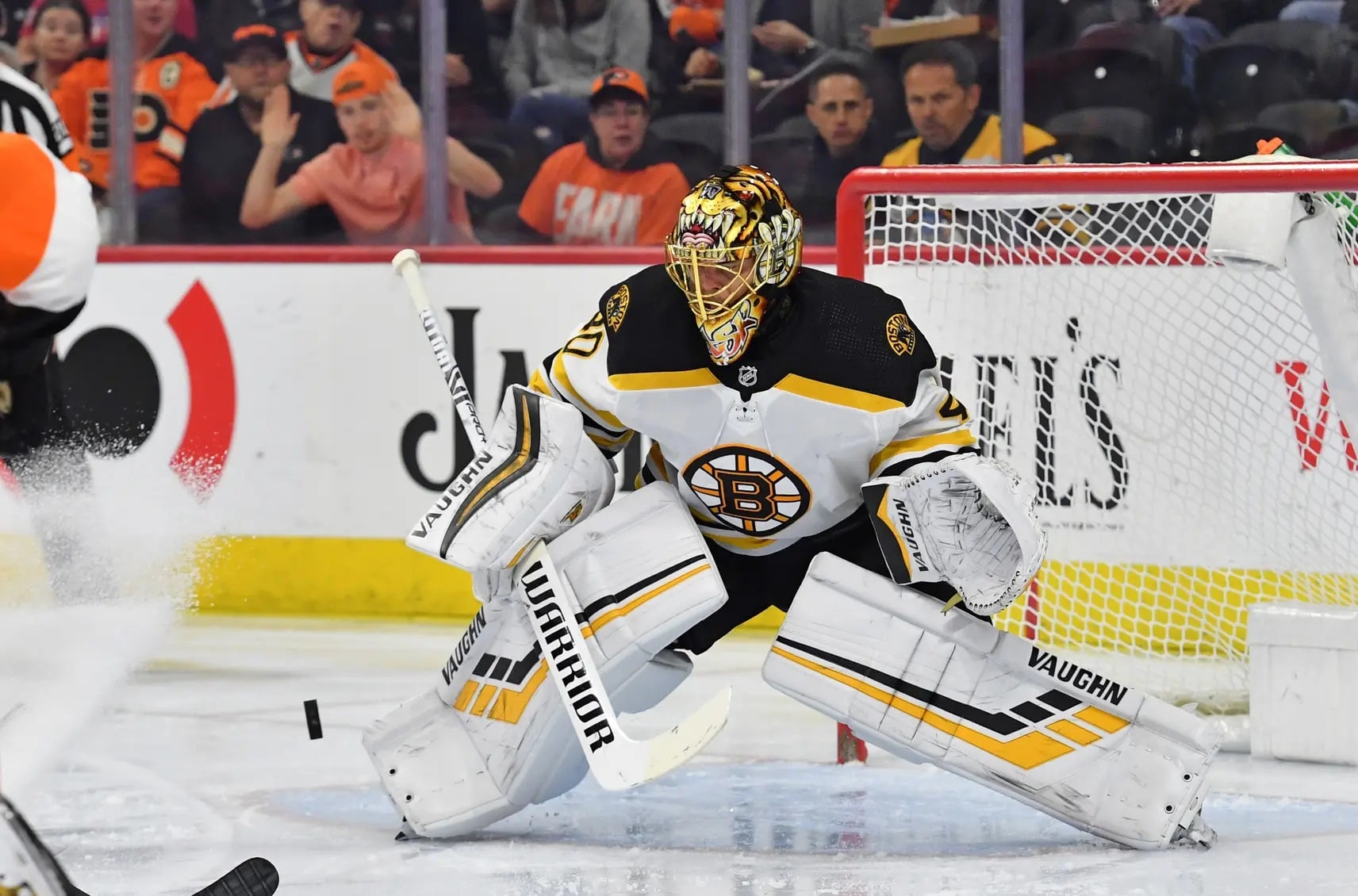 Tuukka Rask Decides to Opt Out, Leaves Bubble to Rejoin Family ...