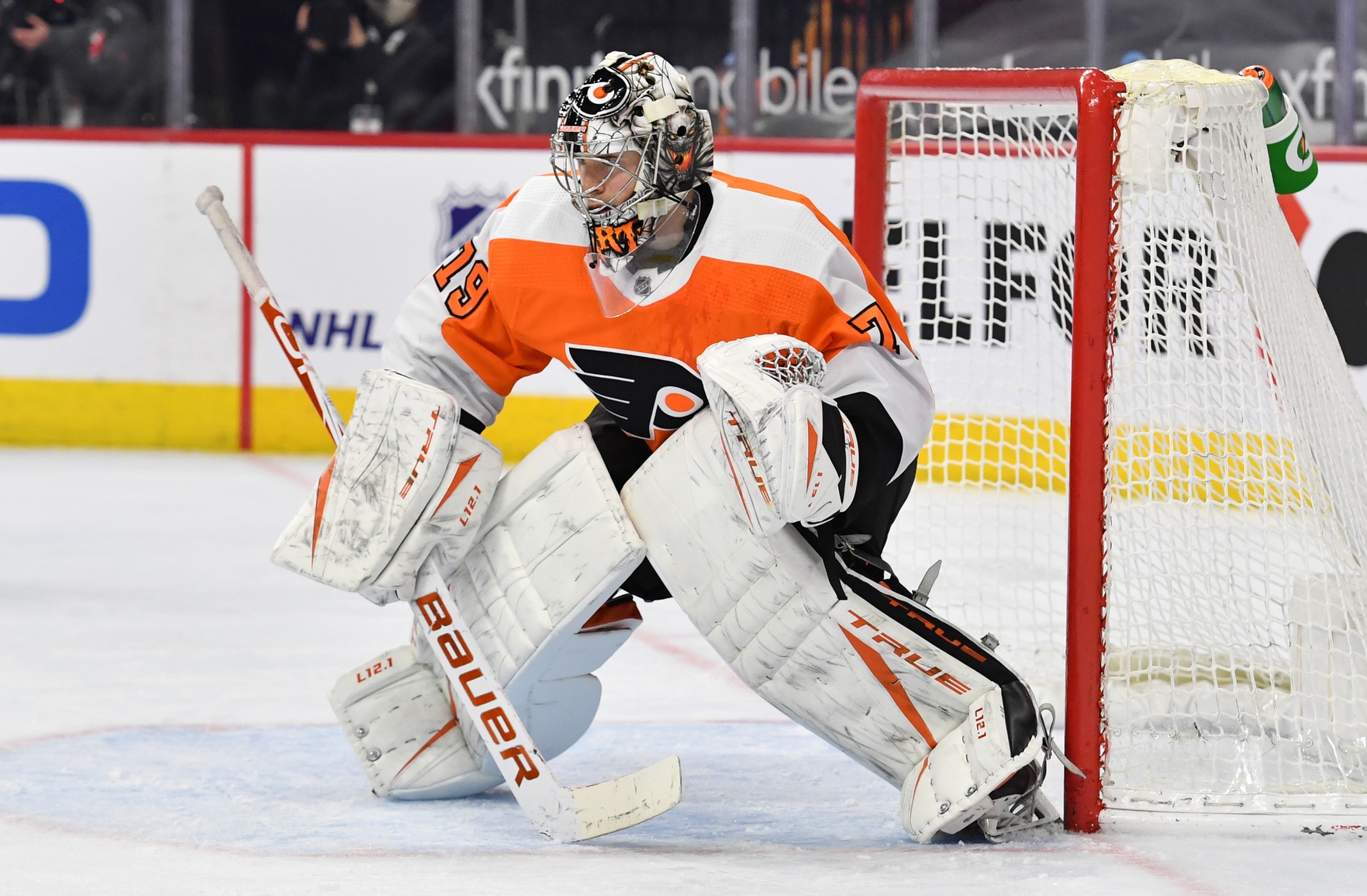 Sam Carchidi Receiving a LOT of Criticism for Article About Carter Hart ...