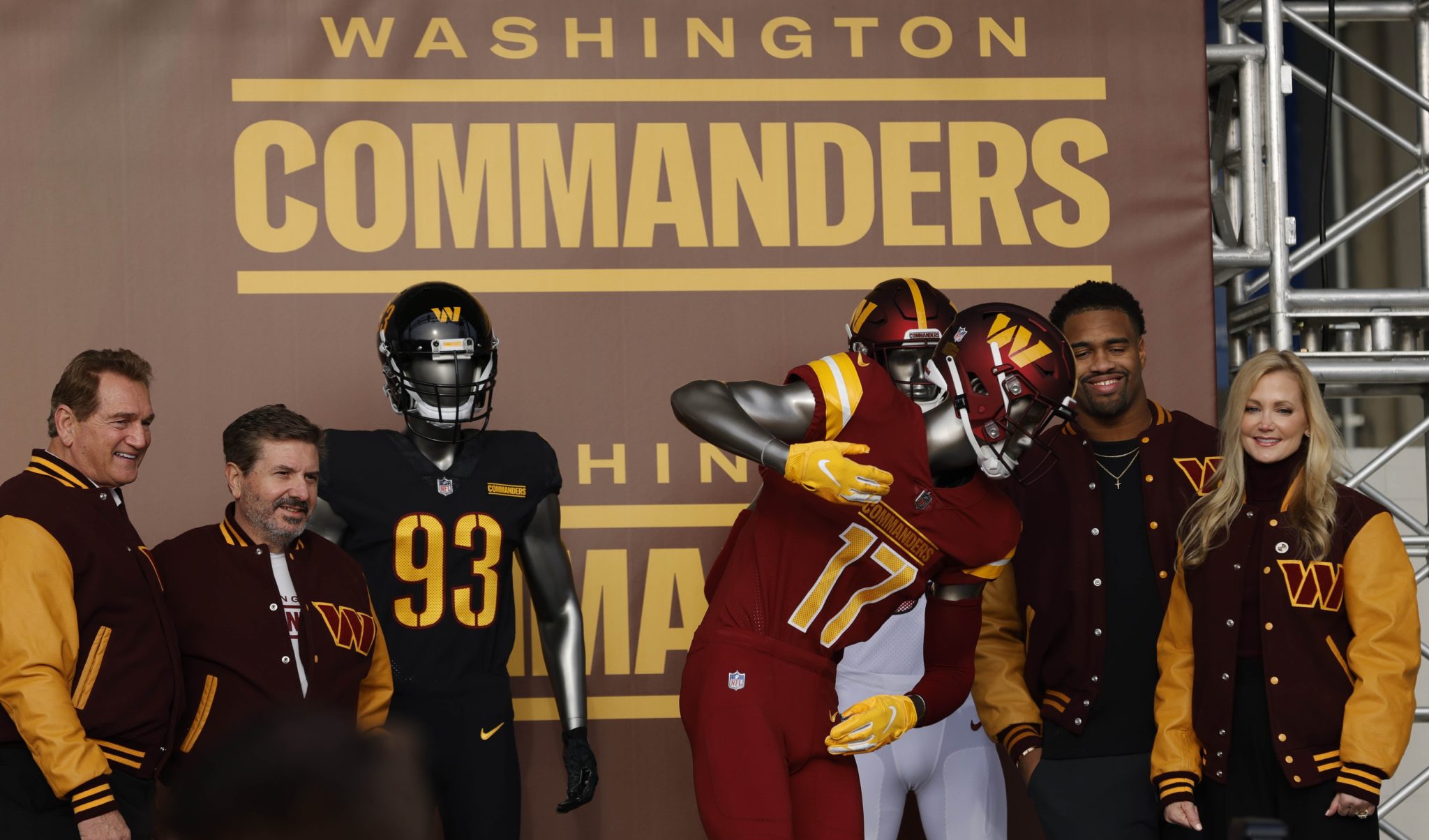 Somebody is Fibbing with this Washington Commanders Radio Story ...