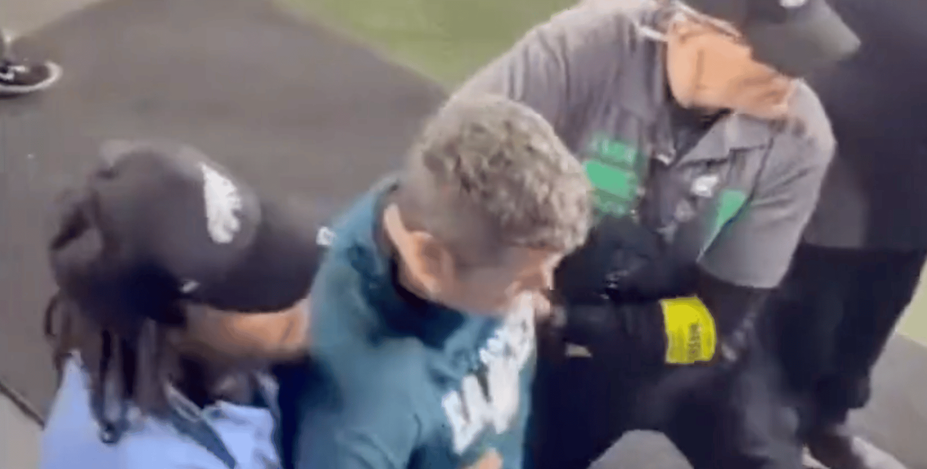 Random Eagles Fan Runs Out of the Tunnel With Team - Crossing Broad
