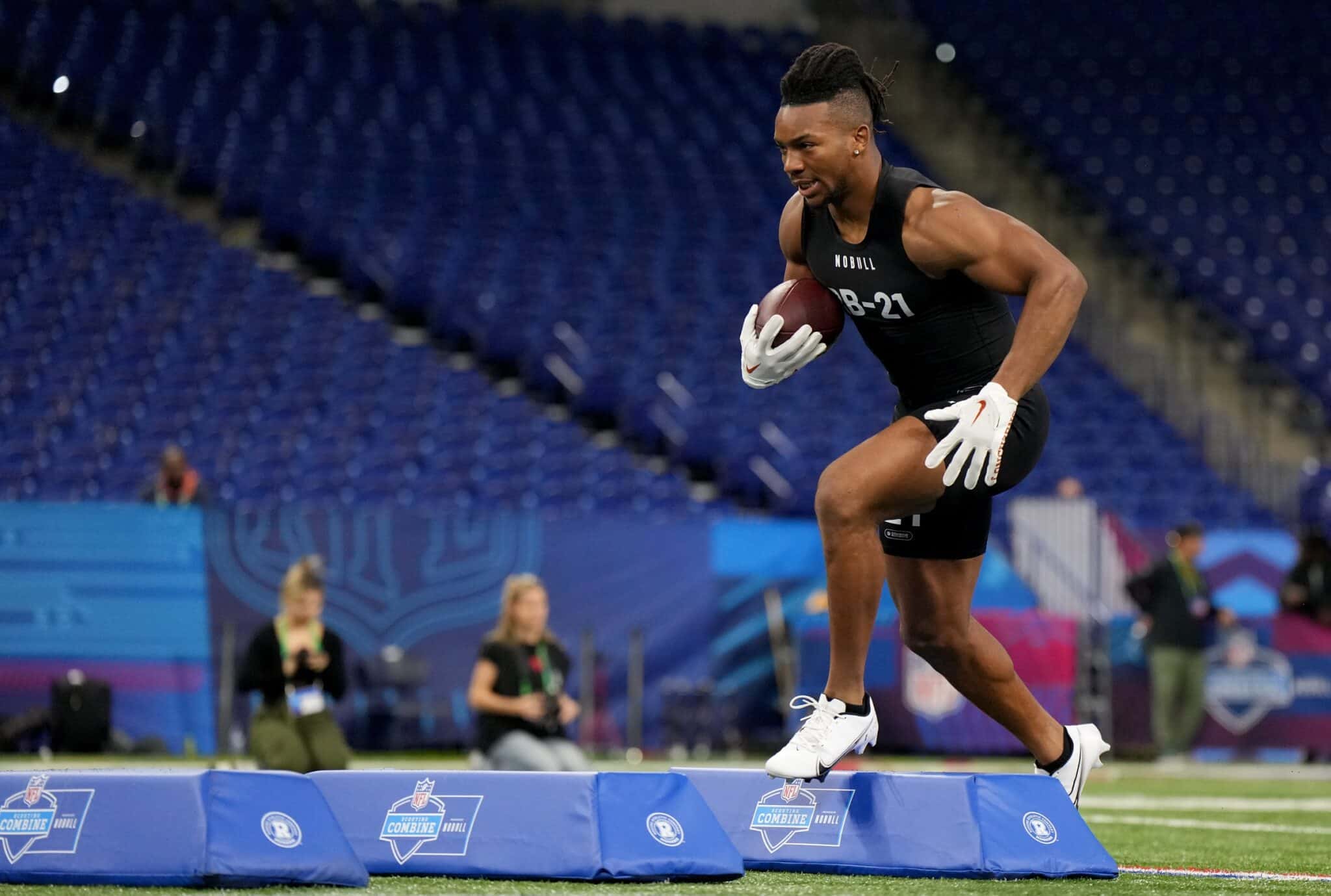 Bijan Robinson? The Eagles Haven't Drafted a First-Round Running Back Since 1986 - Crossing Broad