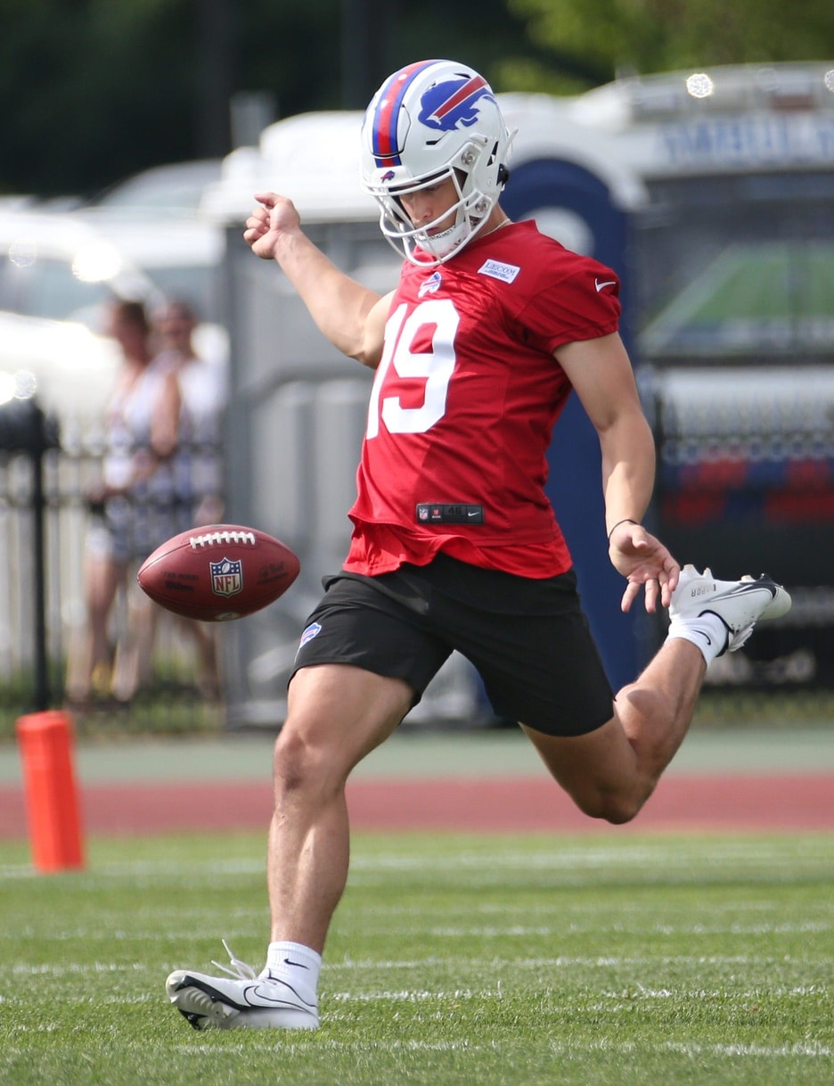 New York Jets First Team to Work Out Matt Araiza After Buffalo Release ...