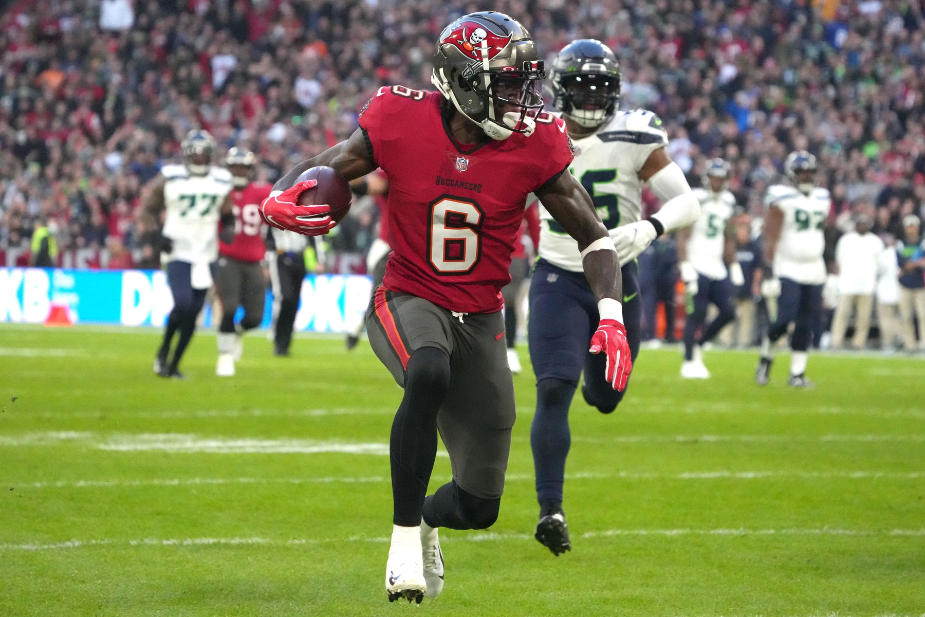 Eagles Sign Julio Jones - Crossing Broad