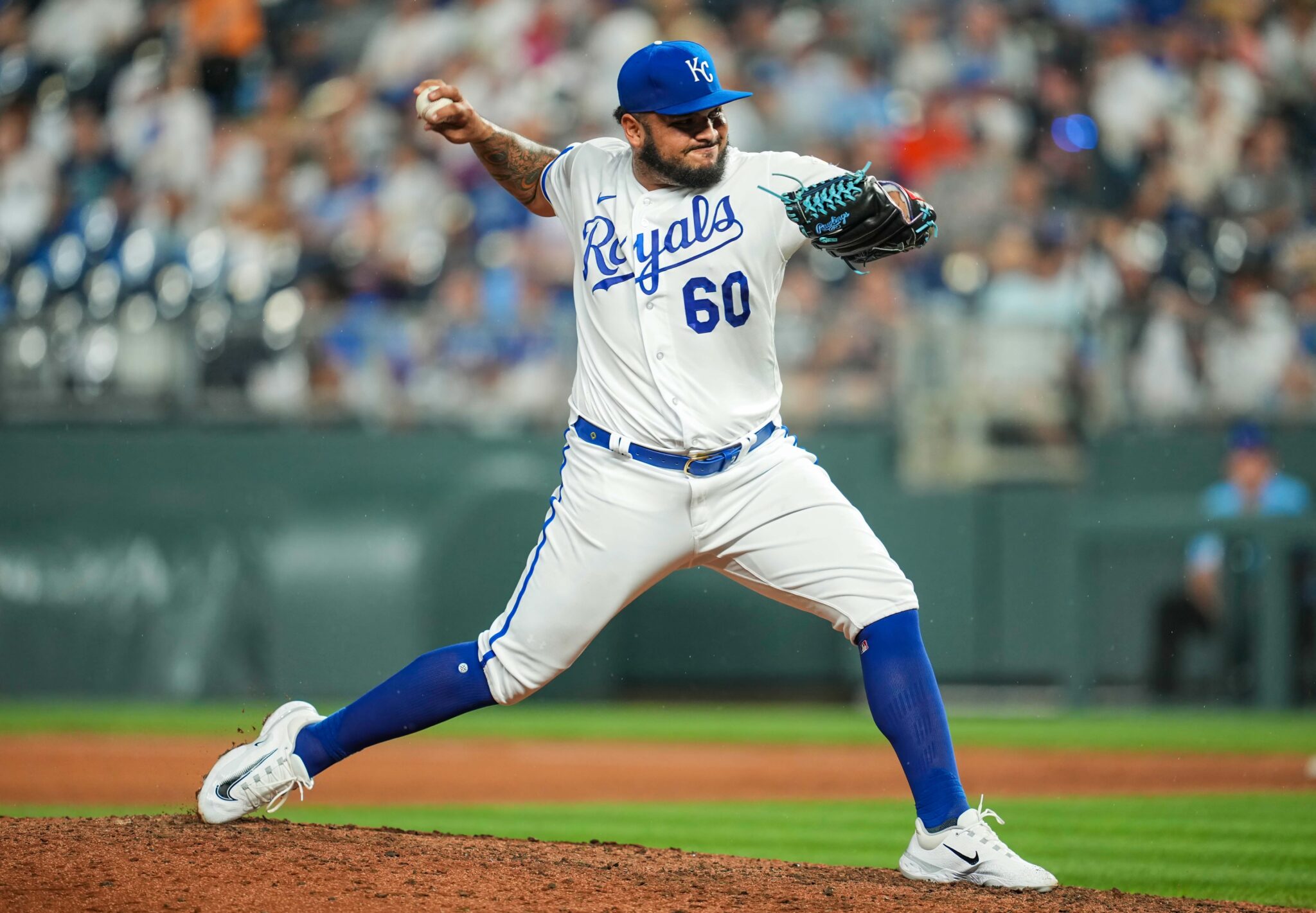 Phillies Claim Max Castillo Off Waivers from Red Sox, DFA Simon ...