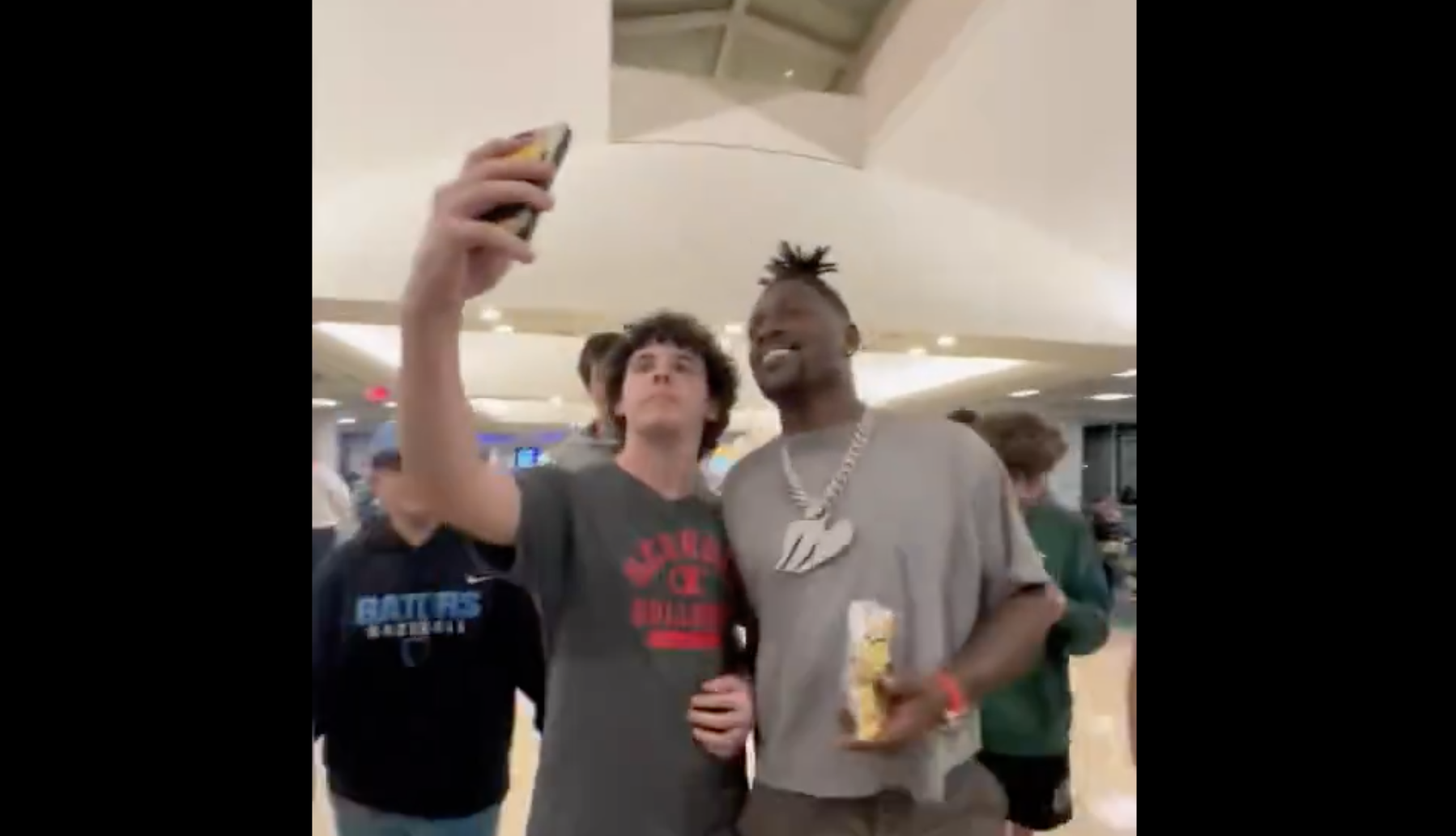 Philly Area Crackers Love Antonio Brown and Antonio Brown Loves Philly ...
