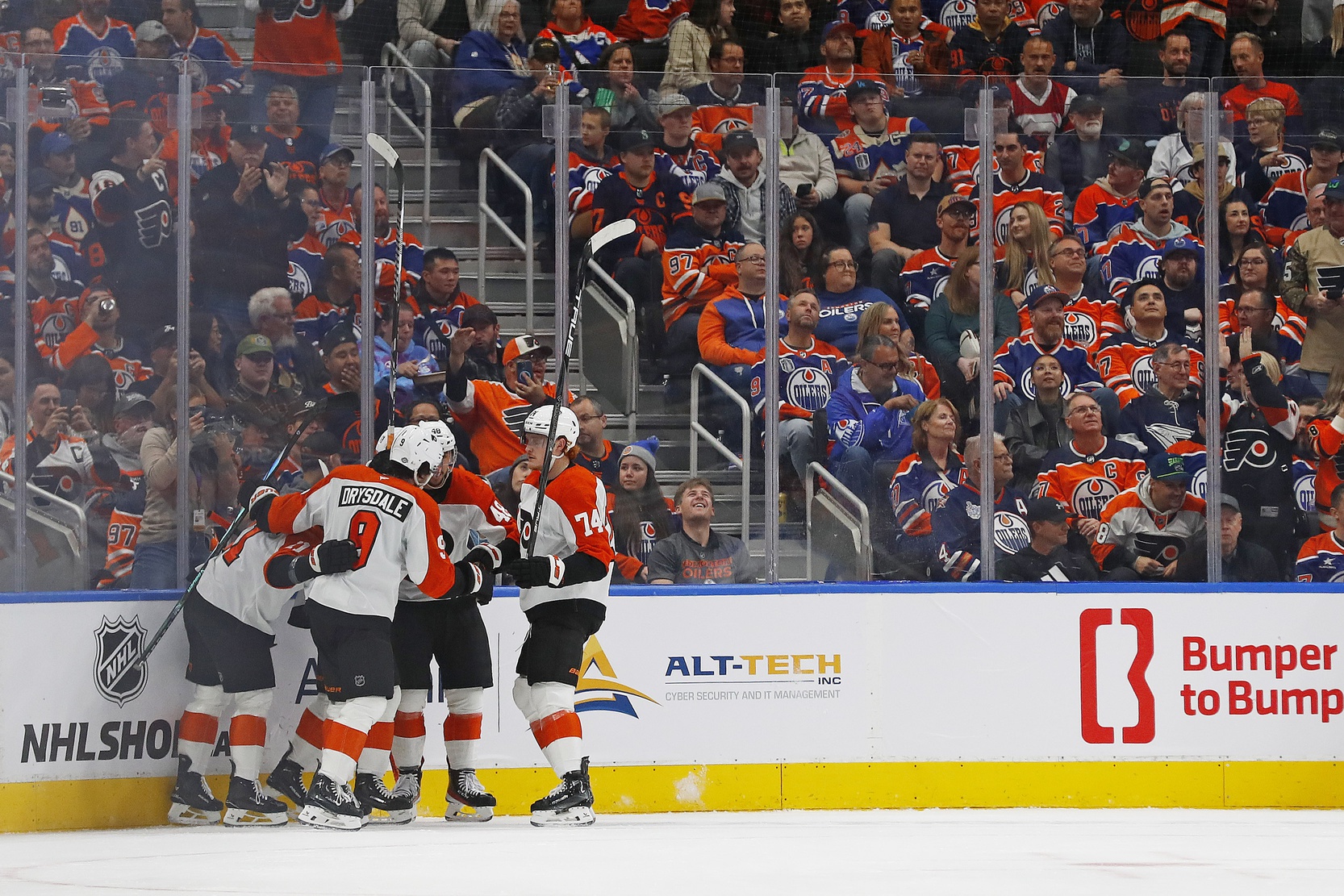 Ahead of NLDS Game 1, the Flyers Need Only Look Across the Street to See the Level They're ...