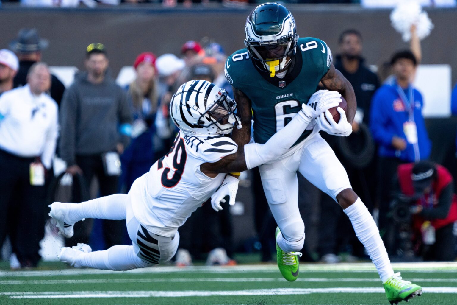 DeVonta Smith is the Best Eagle to Bet on Thursday - Crossing Broad