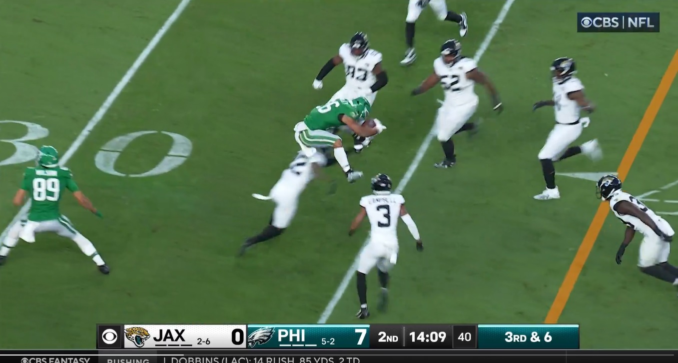 Saquon Barkley with the BACKWARDS HURDLE is One of the Sickest Things ...