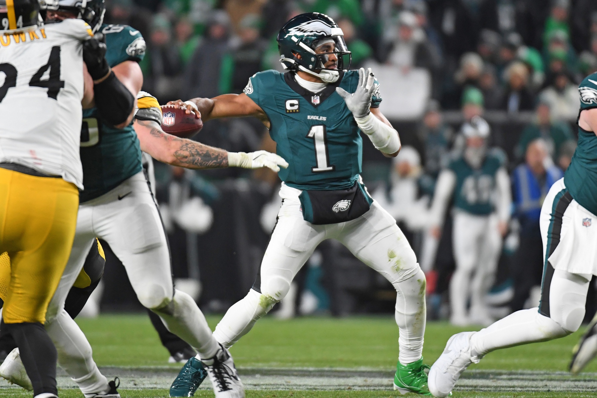 Jalen Hurts Confirms Broken Finger After 335-Yard, Three-Touchdown ...