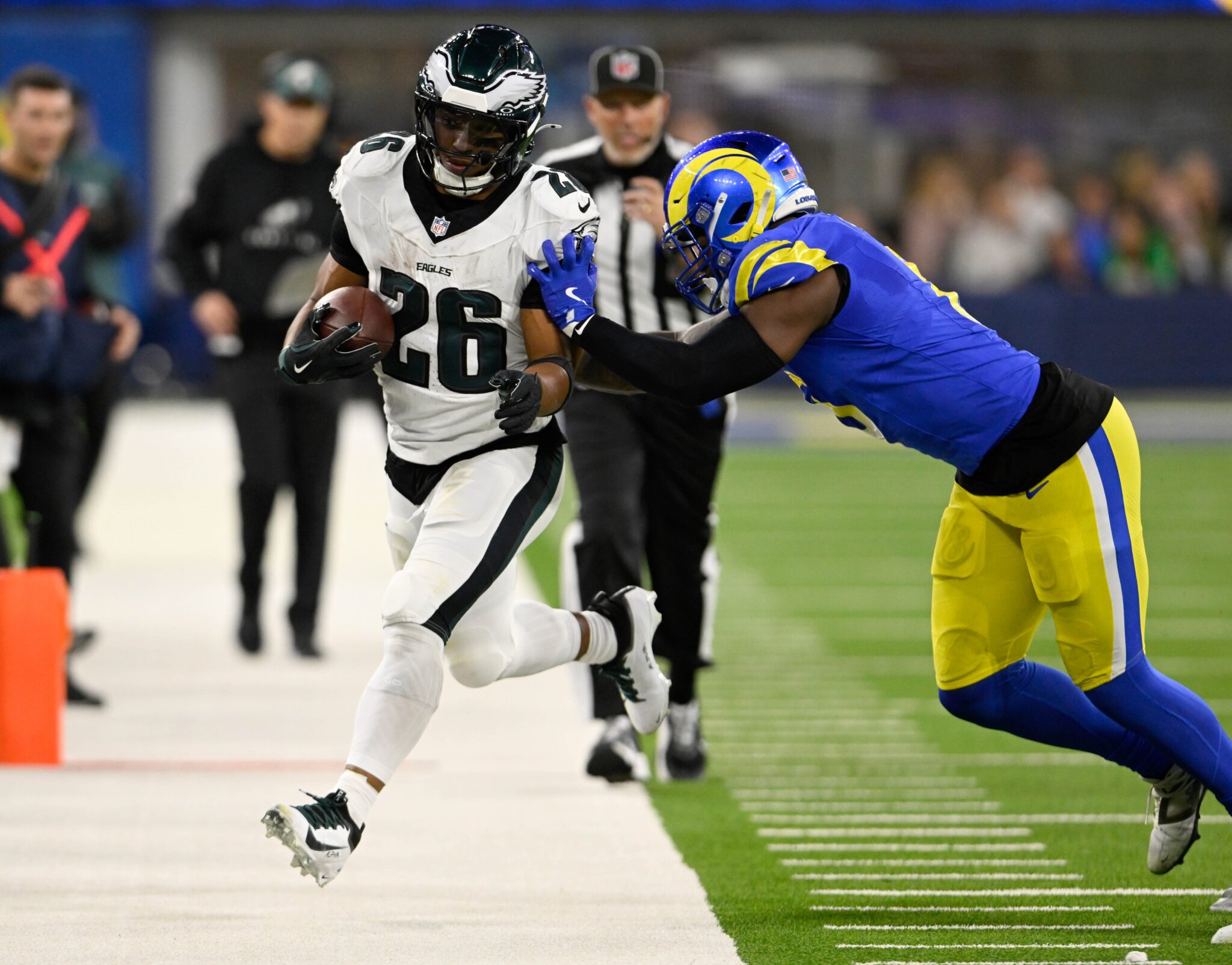 Rams Linebacker Says He Hates Eagles Fans and is Triggered by Green and ...