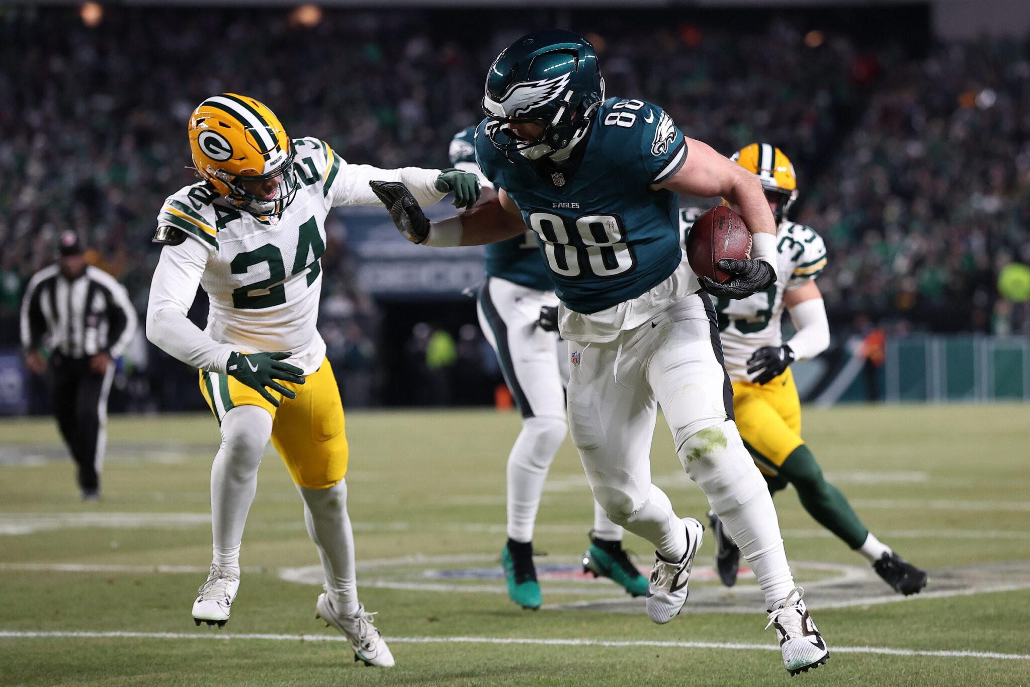 Dallas Goedert Remaining a Philadelphia Eagle After All - Crossing Broad