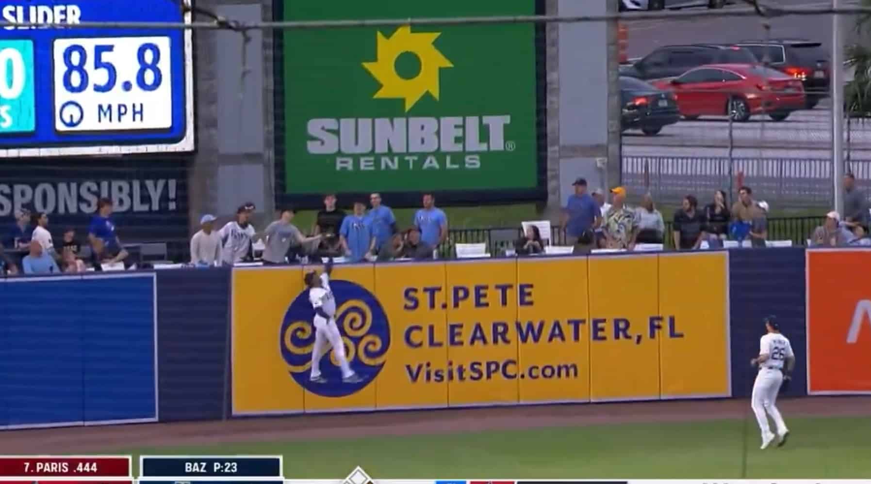 Here's Zack Hample Ruining a Potentially Amazing Play at the Wall - Crossing Broad