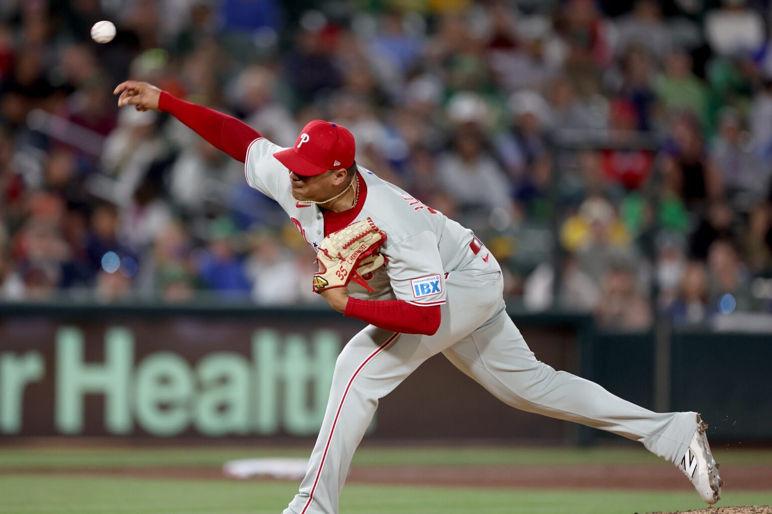 Phillies DFA Carlos Hernandez - Crossing Broad