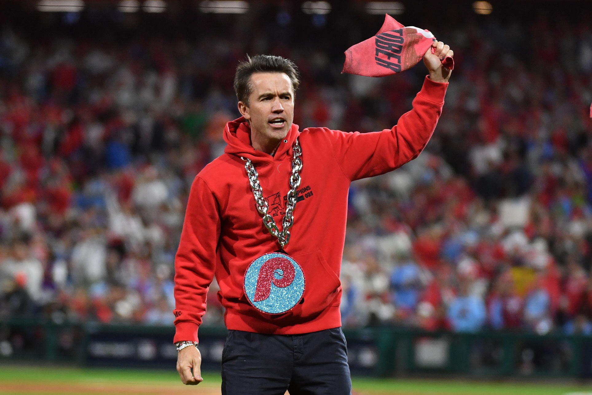 Rob McElhenney Explains Why He Changed His Name to Rob Mac - Crossing Broad