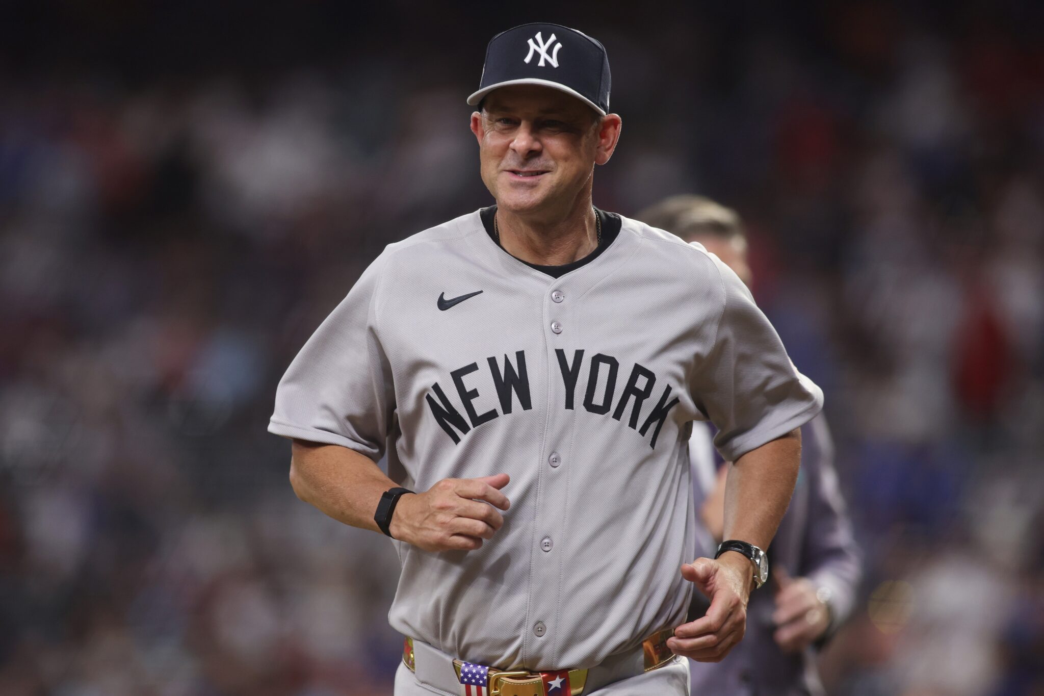 Aaron Boone Says Eagles Chants at Yankee Stadium Made Him Want to Vomit ...
