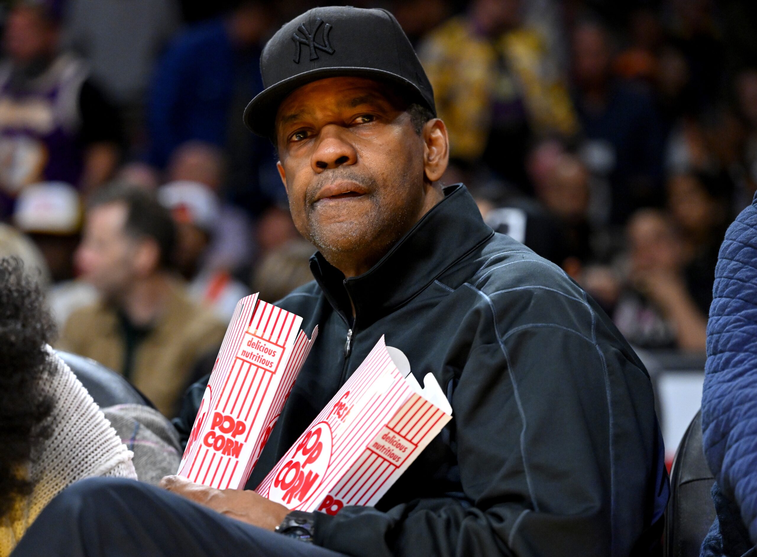 Denzel Washington Calls Out Jerry Jones - Crossing Broad