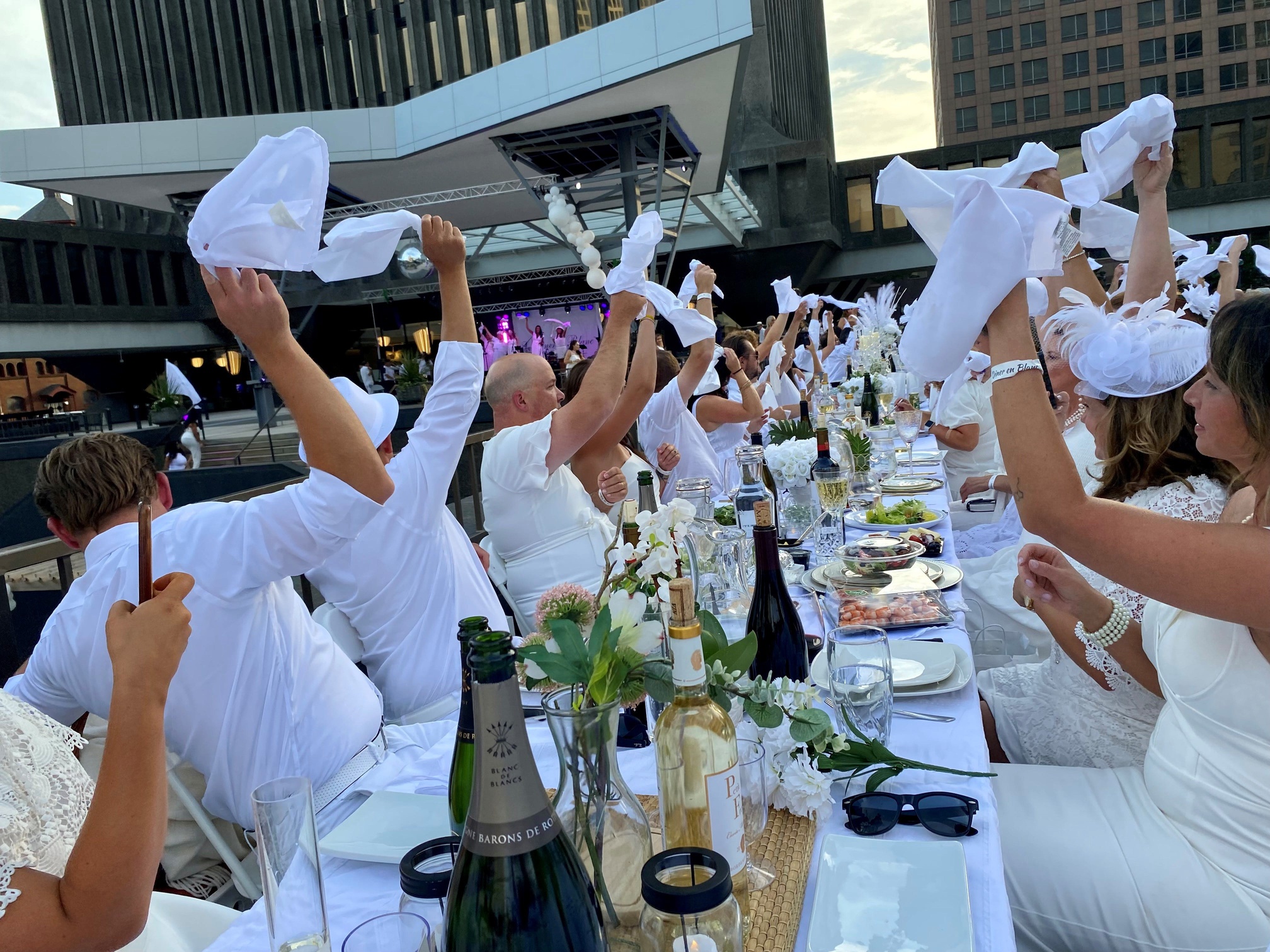 Not Even a Literary Slant Can Make Philadelphia's Diner en Blanc Less ...