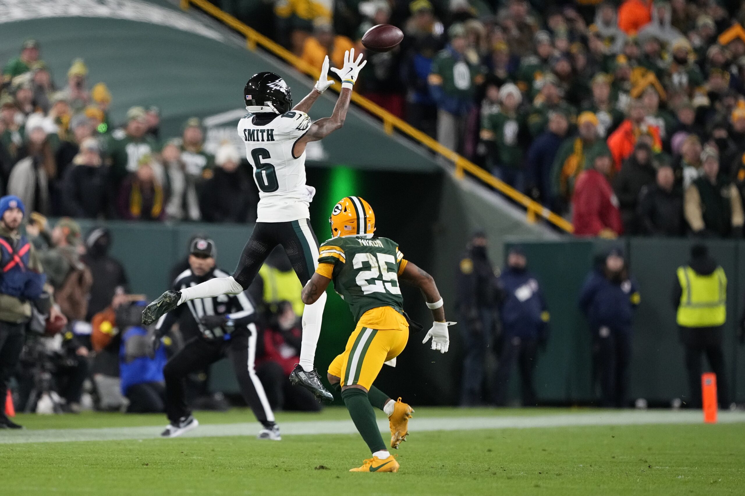 DeVonta Smith Rules, a Gamer on a Team Full of Gamers - Crossing Broad