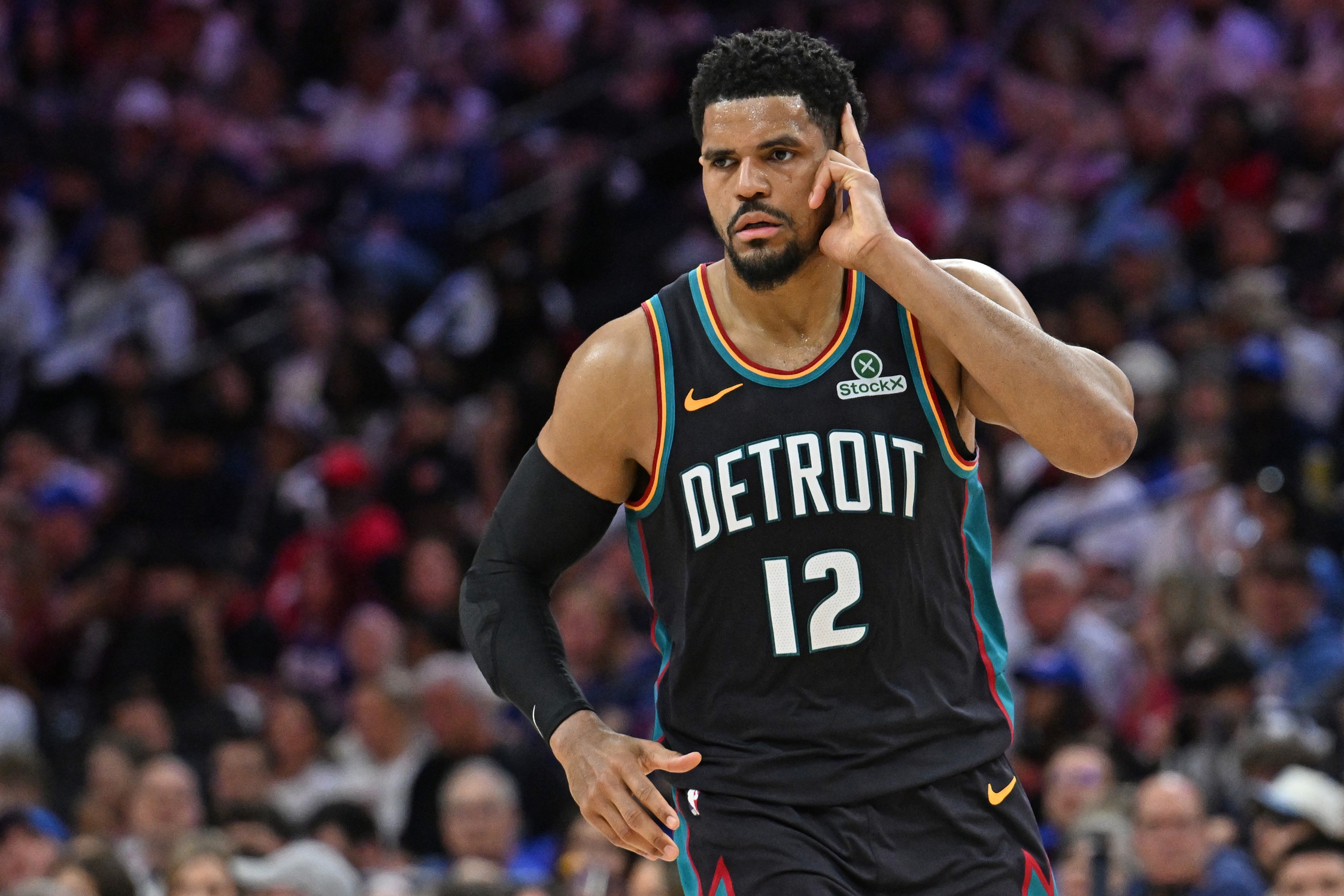 Nobody Wins in Tobias Harris vs. 76ers Fans Discourse