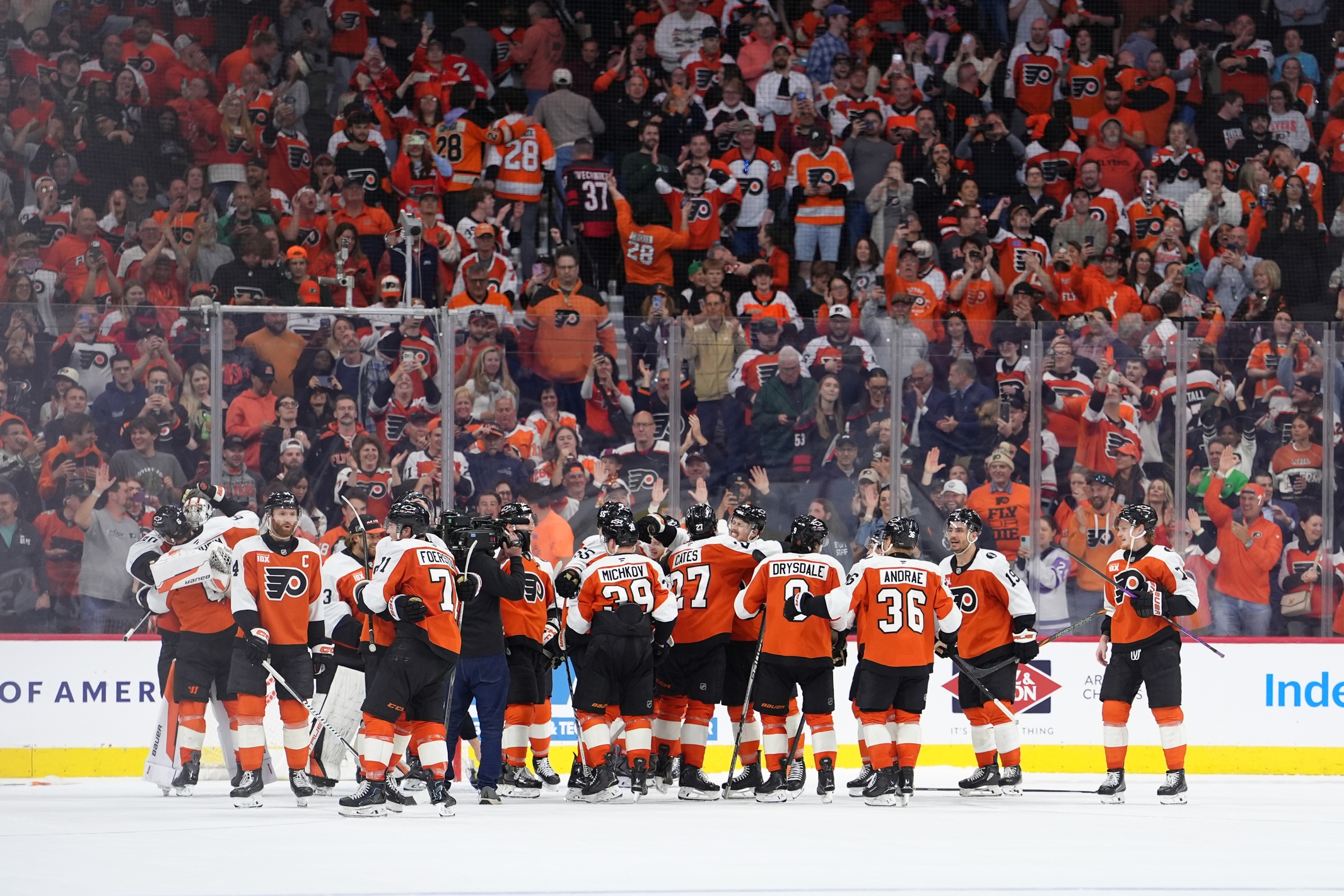 FLYERS WIN AND THE PLAYOFF DROUGHT IS OVER! - Crossing Broad