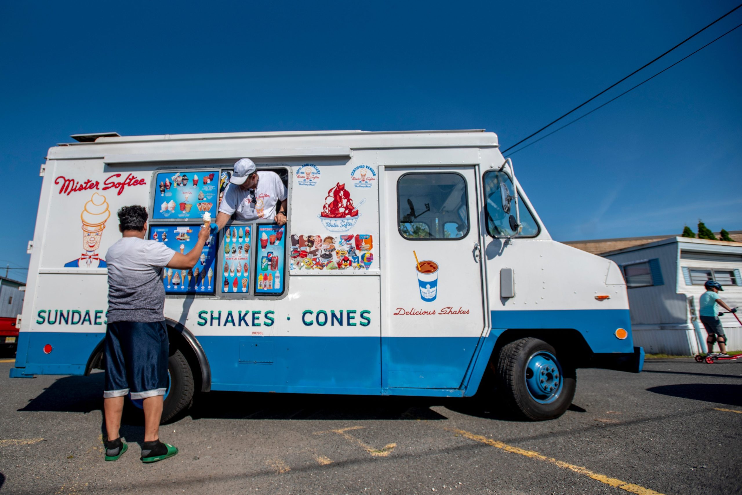 Get this Philly Crossing Guard Hero a Lifetime Supply of Mister Softee ...